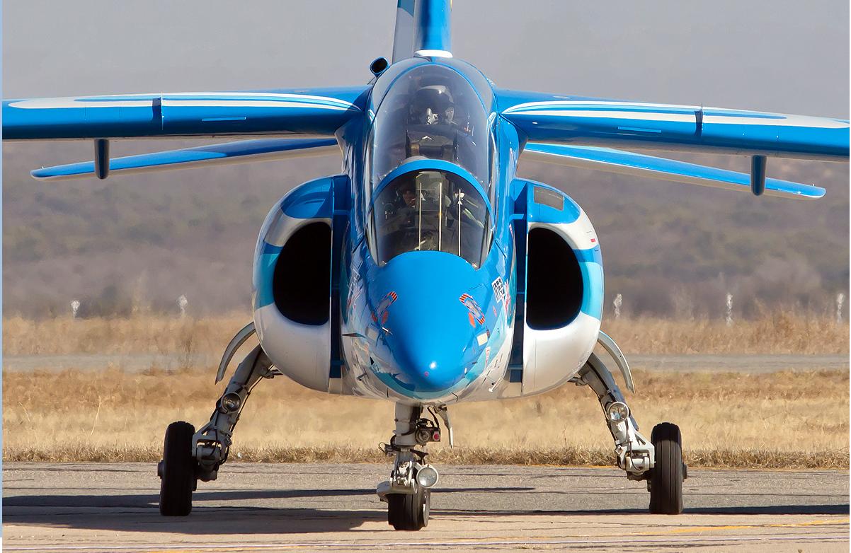 Hace 32 años volaba por primera vez el IA-63 Pampa, conocé la historia ...