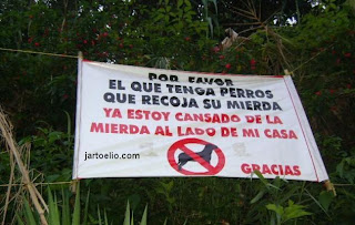 El Mirlo Blanco: Mierda de perro