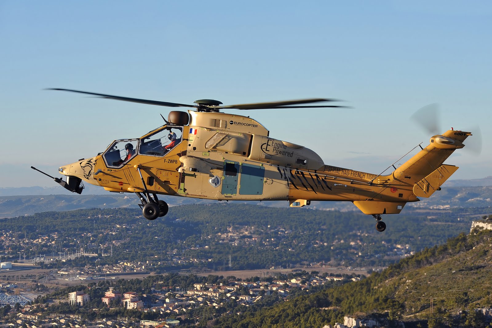 RAZONYFUERZA - HELICOPTEROS DE ATAQUE -4 - Ejército de Chile
