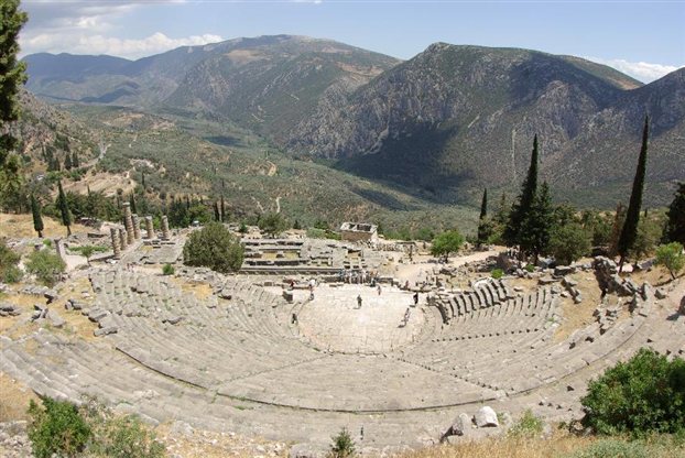 ΑΙΩΝΙΑ ΕΛΛΗΝΙΚΗ ΠΙΣΤΗ: ΣΥΝΑΥΛΙΑ ΣΤΟ ΑΡΧΑΙΟ ΘΕΑΤΡΟ ΔΕΛΦΩΝ ΥΣΤΕΡΑ ΑΠΟ 20 ...