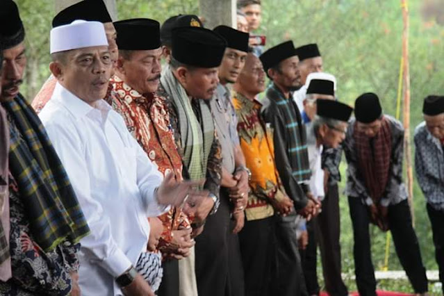 Ratik Tagak, Tradisi Adat Sikaladi Yang Terjaga Kelestariannya