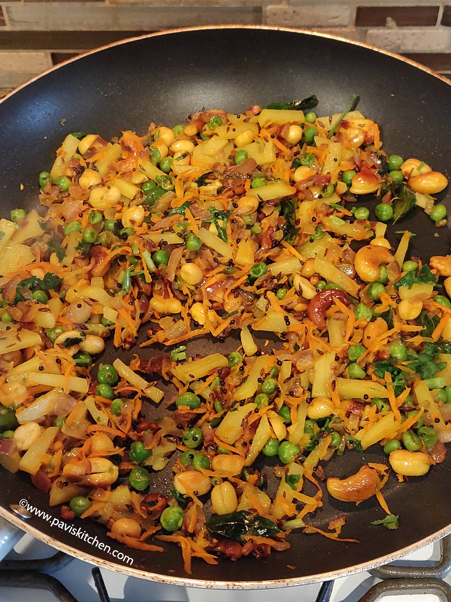 Aval upma recipe | Poha upma recipe | Avalakki upma recipe | Atukula ...