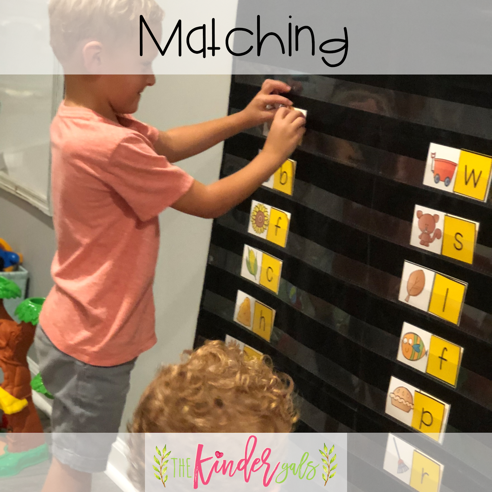 6 Ways to Use the Pocket Chart in the Fall | KinderGals | Bloglovin’