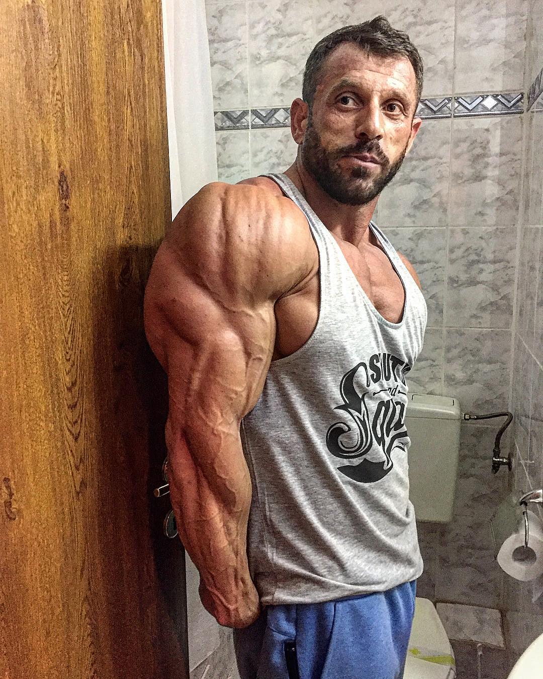 Muscle Lover: Albanian bodybuilder Besard Maxharraj