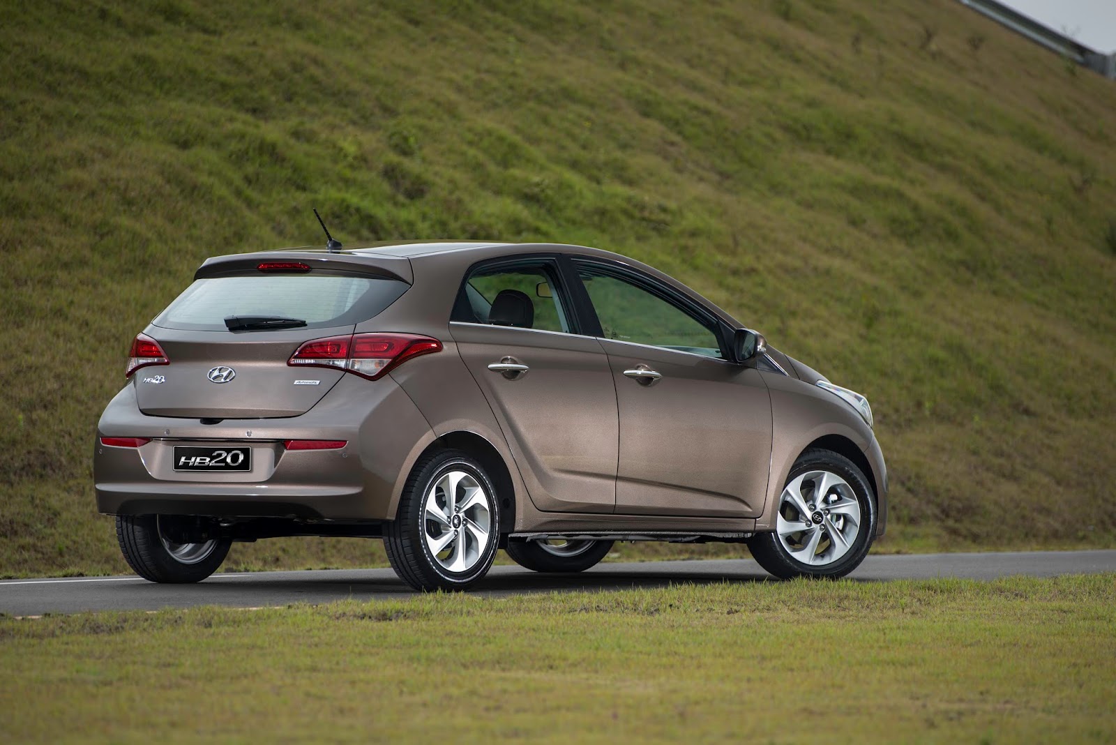 ConcettoMotors: Novo HB20 chega com design atualizado, itens de ...