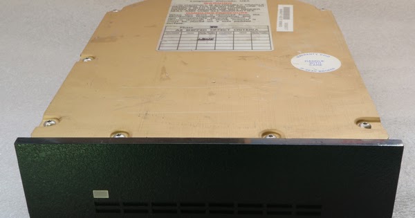 BugWorkShop - 甲蟲工作室: MiniScribe M3425P 20MB 硬碟機（Hard Disk Drive）- 拆解（二）