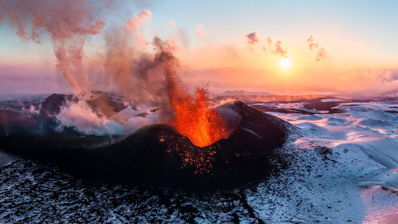 On the French island of Reunion, the eruption of the volcano Piton de ...