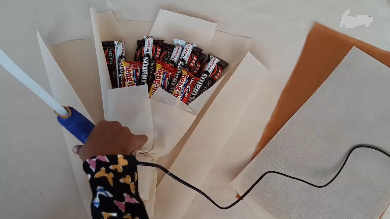 DIY : Cara Membuat Buket Jajan yang Cantik dan Berkesan DIY : Cara Membuat Buket Jajan yang Cantik dan Berkesan