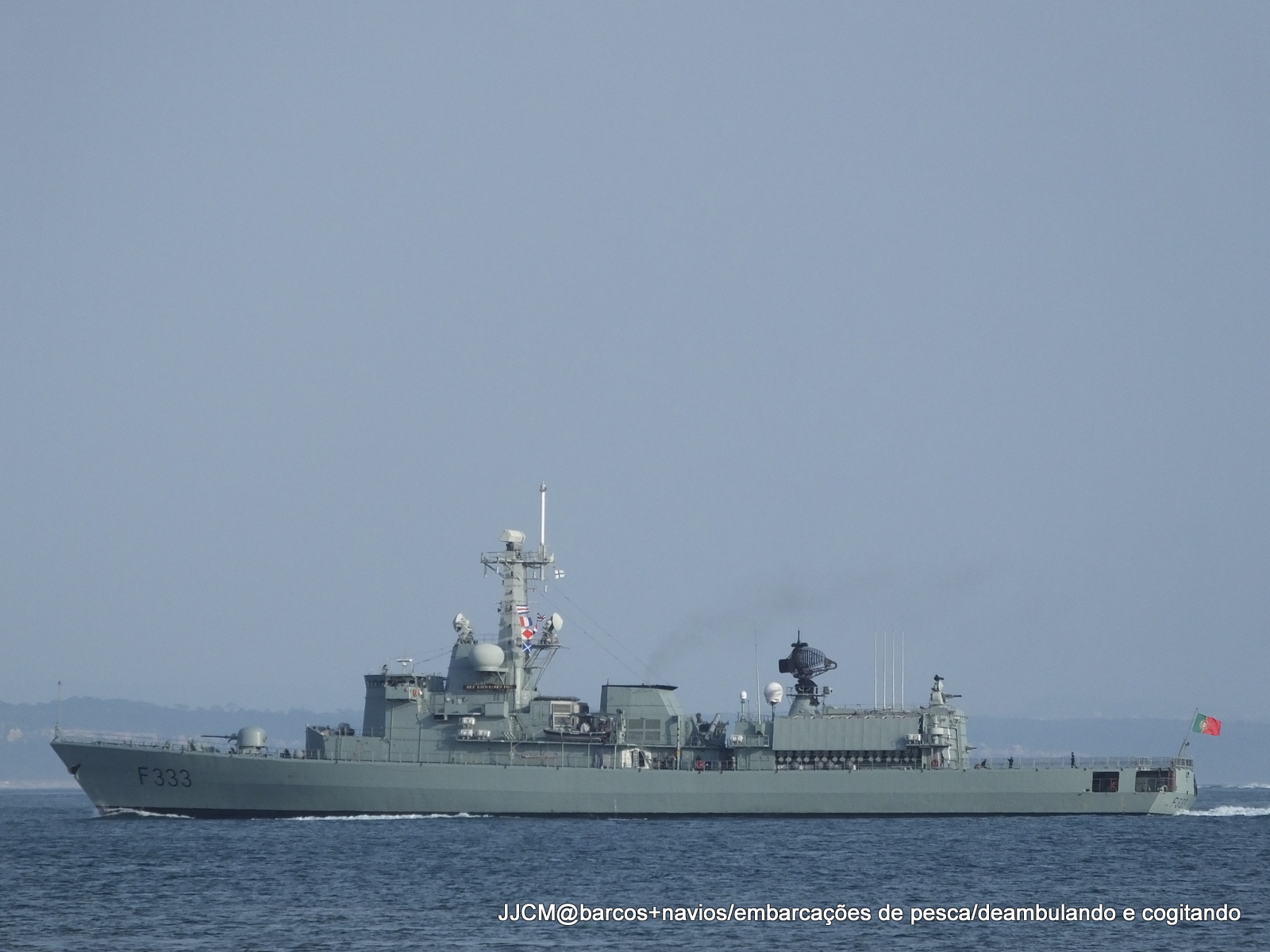 BARCOS+NAVIOS: F333 NRP BARTOLOMEU DIAS