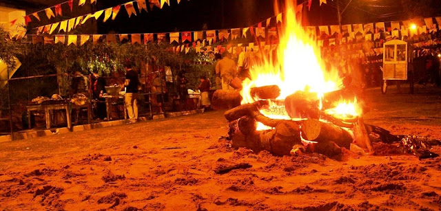 BLOG DO MANOEL MODESTO: PEIDO DE VÉIA, TRAQUE E BOMBINHA DE SÃO JOÃO!