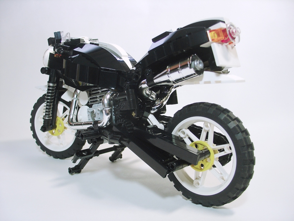 LEGO TECHNIC MOTORCYCLES: Oryxsmaller by Oryx
