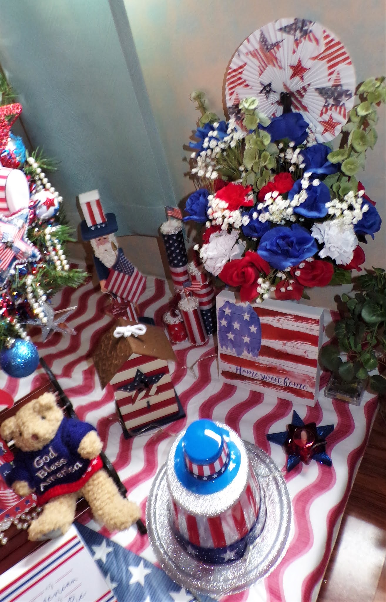 DEBBIE-DABBLE BLOG: Patriotic Tree in the Living Room, 2021