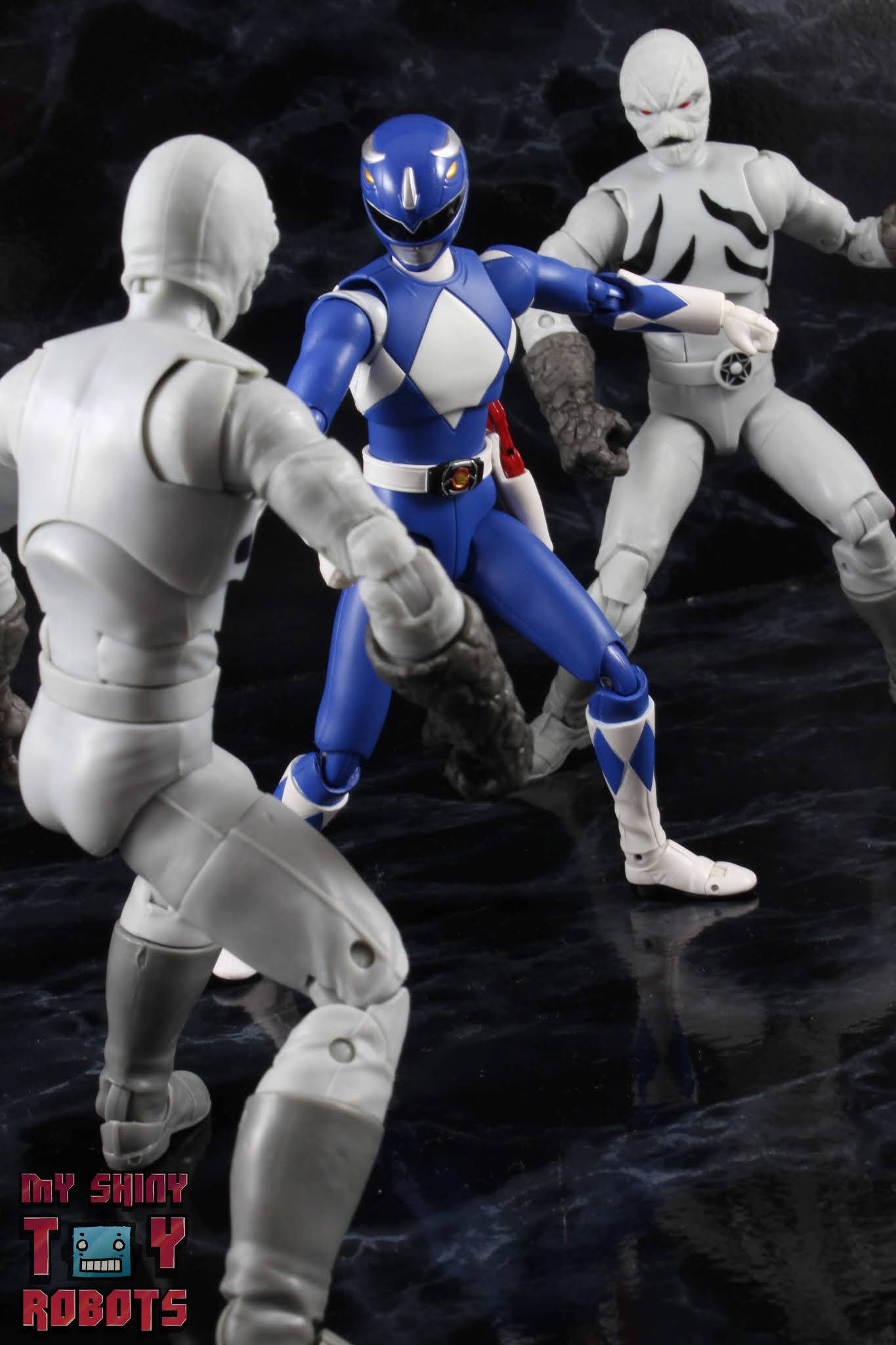 My Shiny Toy Robots: Toybox REVIEW: Power Rangers Lightning Collection ...