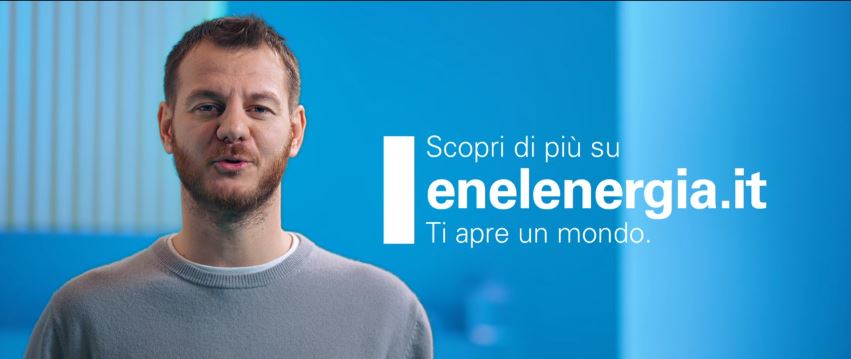 Testimonial Enel Energia pubblicità con acqua e sub con Foto - Spot 2016