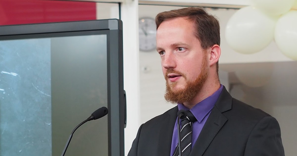 CHRISTOPH KIEFER: Curriculum Vitae