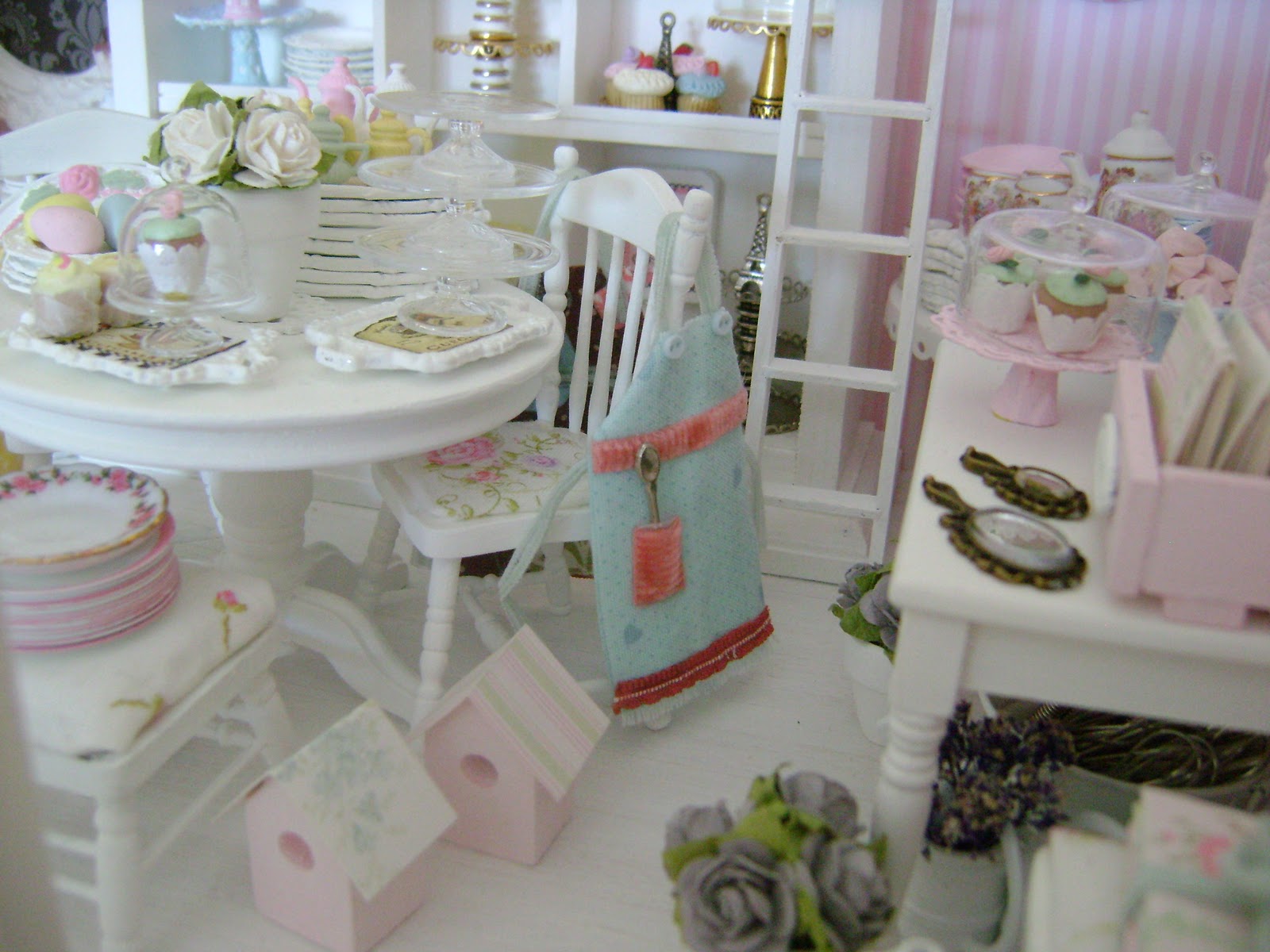 Baking In Miniature: Miniature Shop - Shabby Treasures