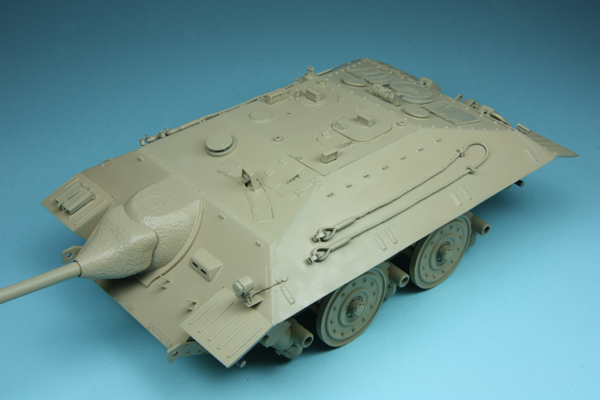 Andy King's Model Blog: Trumpeter E-25; paint is on