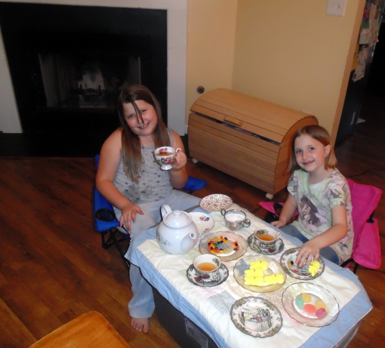 Hollinhead Hullabaloo & Thomas Tomfoolery