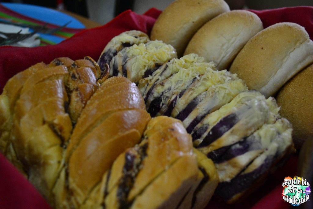 lafanggero: Julie's Bakeshop: 30 Years of Freshness