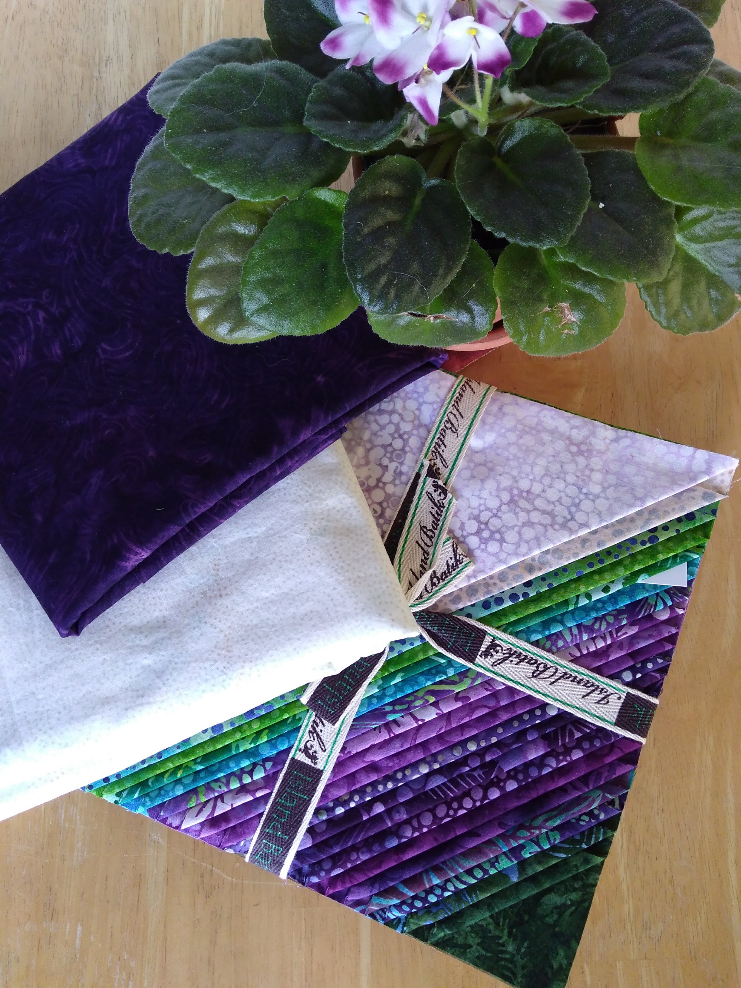 Canuck Quilter: Lots of writing and frantic sewing