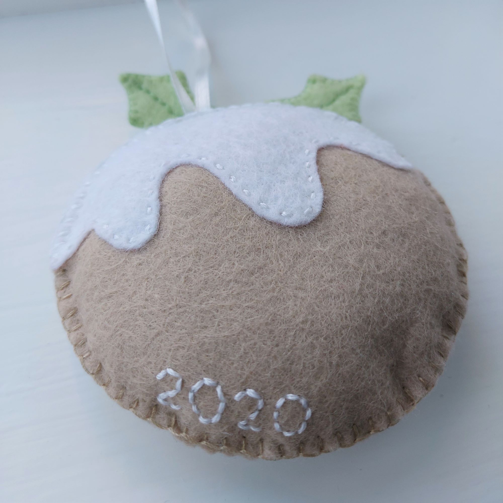 A Playful Stitch: Felt Pastel Christmas Pudding Decoration