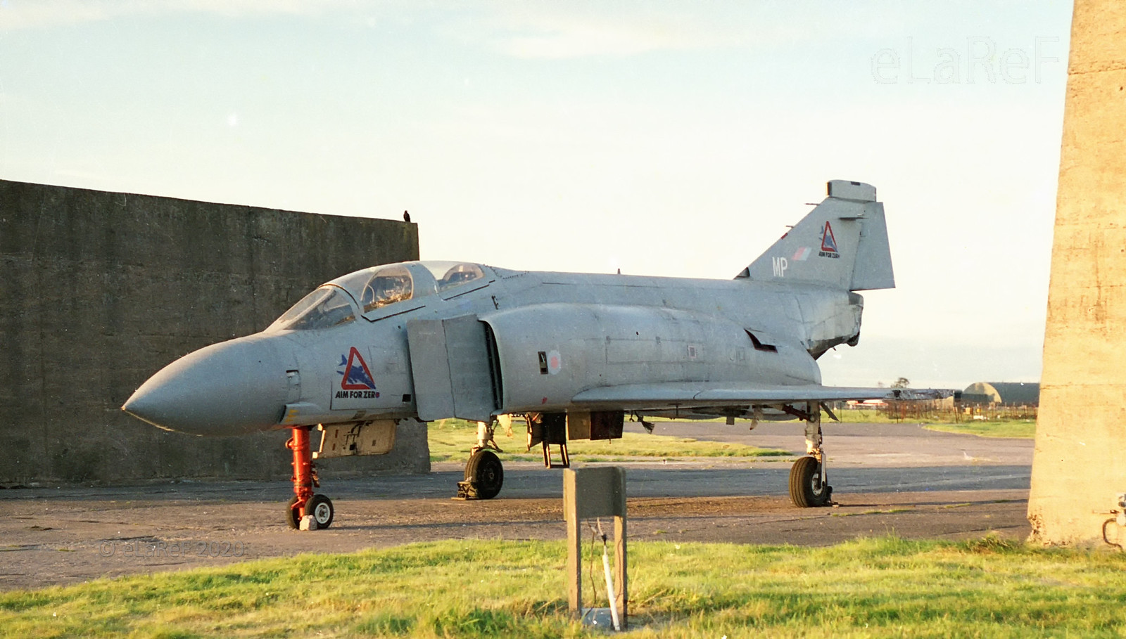 Olivers Aviation Corner: RAF Maintenance serials 8900M - 8999M.