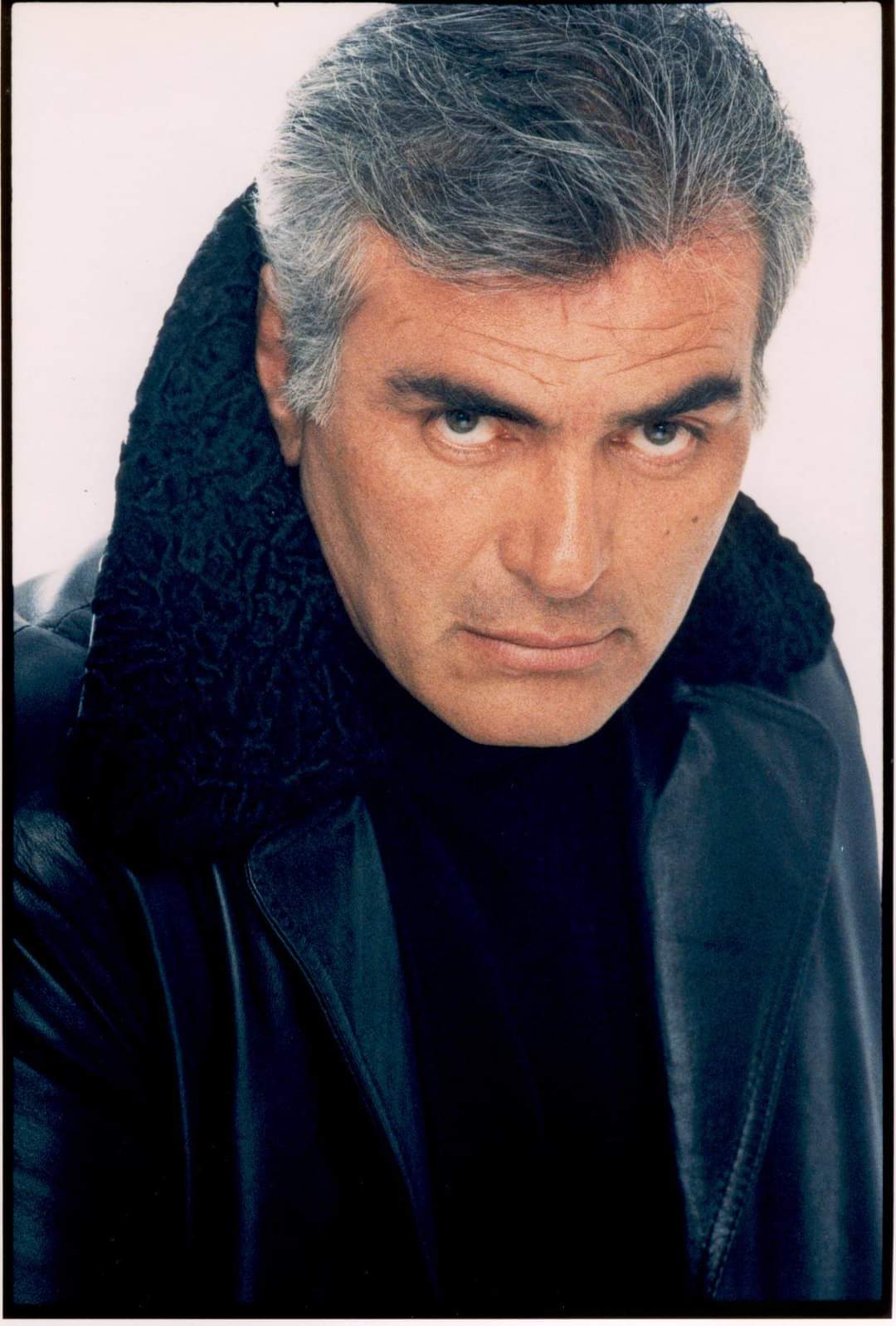 Leticia Teresa Pontoni: SALVADOR PINEDA, fuerza, pasión y espíritu