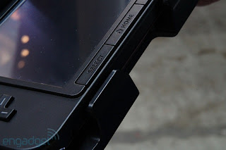 TGS 2012: Confira mais imagens do Circle Pad Pro para o Nintendo 3DS XL ...