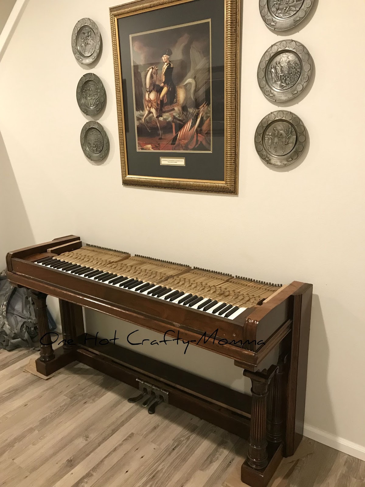 One Hot Crafty-Momma: Antique Piano Repurposing, Part 2....Hall Table