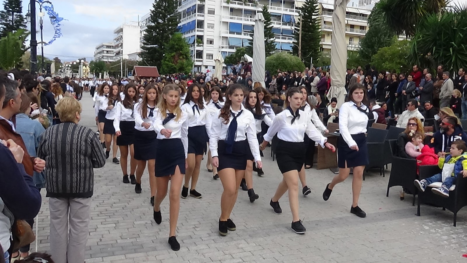 2ο ΓΥΜΝΑΣΙΟ ΧΑΛΚΙΔΑΣ ΠΑΡΕΛΑΣΗ 28ης ΟΚΤΩΒΡΙΟΥ 2017 ΦΩΤΟΓΡΑΦΙΕΣ - ΑΣΤΕΡΙΑ ...