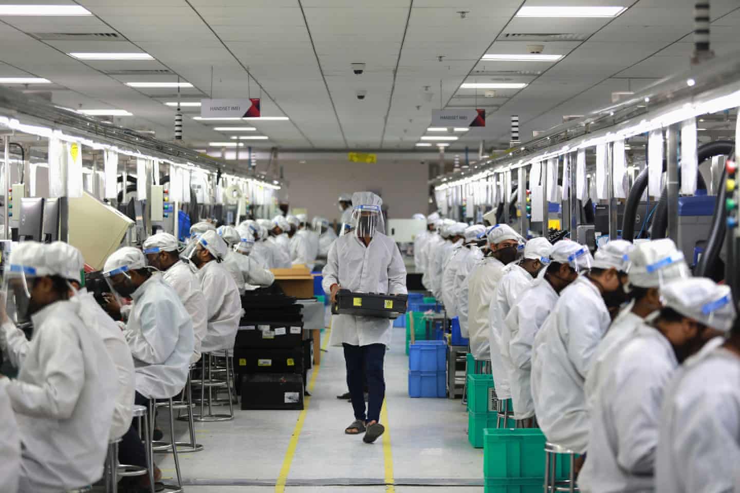 anna maria: Mobile phone assembly line, India