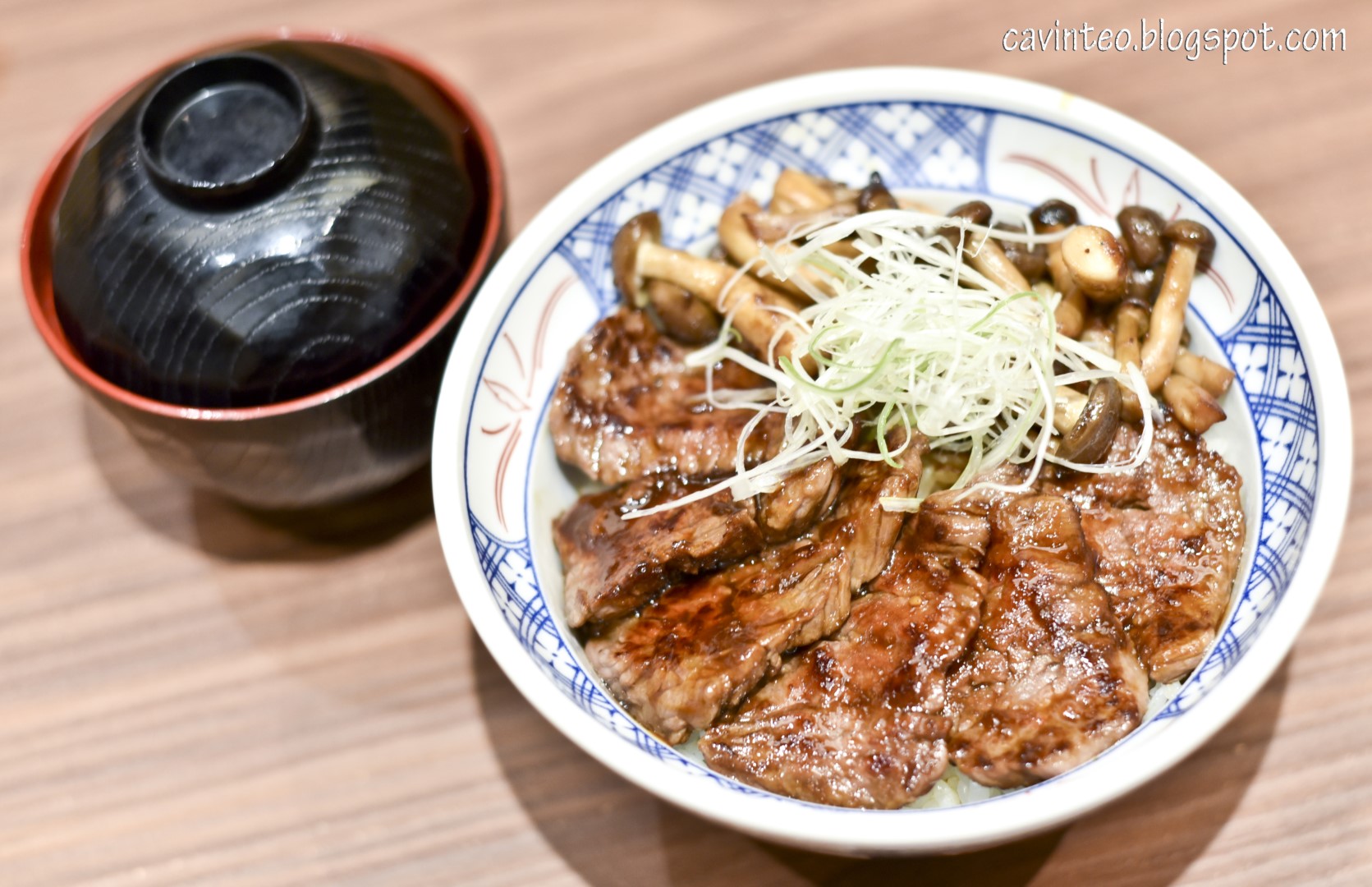 Entree Kibbles: Aburi-EN in Vivocity - Wagyu Karubi Don, Asari Miso ...