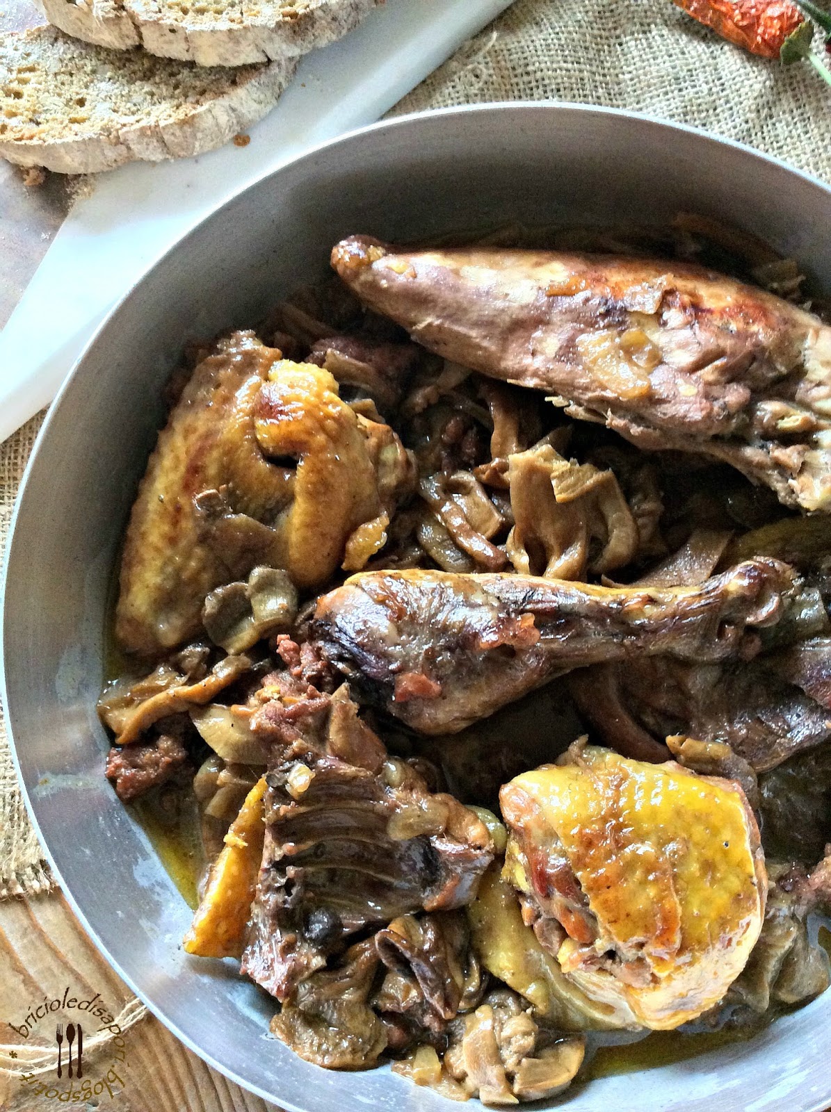 Faraona con funghi porcini, salsiccia e grappa. Fuori la neve ...