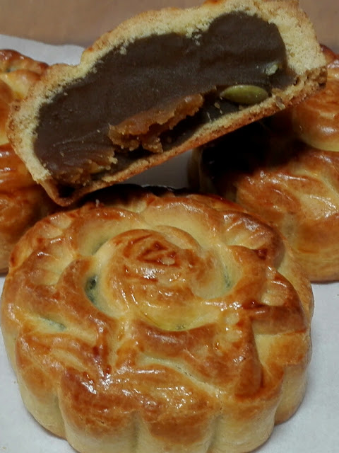 Pat's Kitchen Journal: Taiwanese Style Mooncake