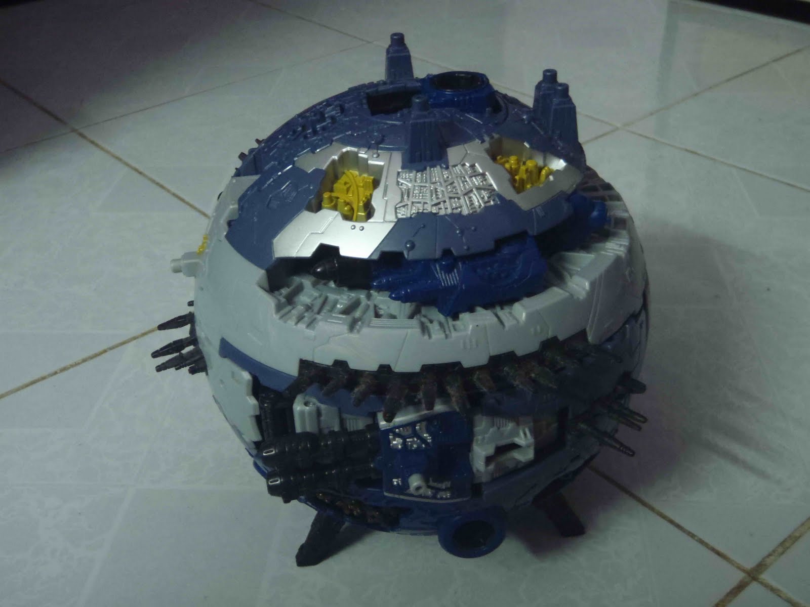 New Planet Cybertron: Transformers Review: Cybertron Primus (Rewind)