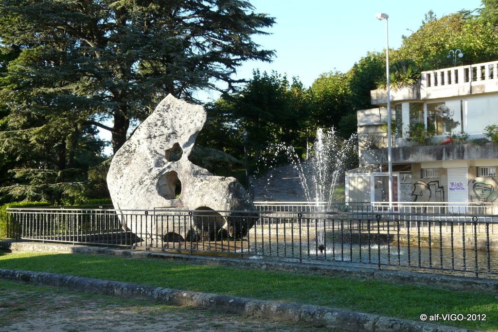ALF ESCULTURAS Y MONUMENTOS: "Monumento a Martín Codax"