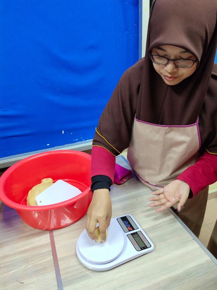PROGRAM : KEMAHIRAN ROUNDING DOH DAN MENGHIAS ROTI - KELAS MEROTI PPKI ...
