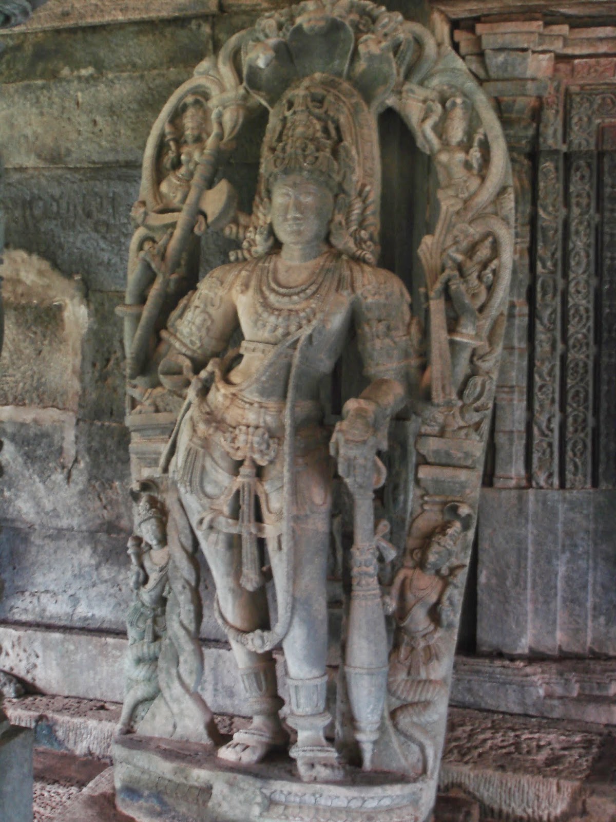 Rahul's Blog: Humcha - Jain Pilgrimage Place and Achakanya Waterfalls