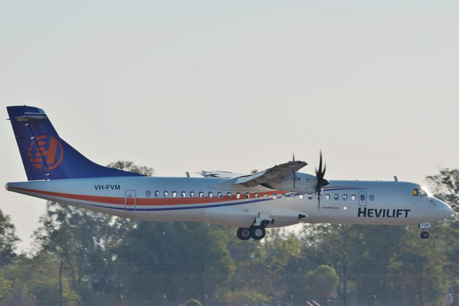 Central Queensland Plane Spotting: Hevilift Australia ATR 72-500 VH-FVM ...