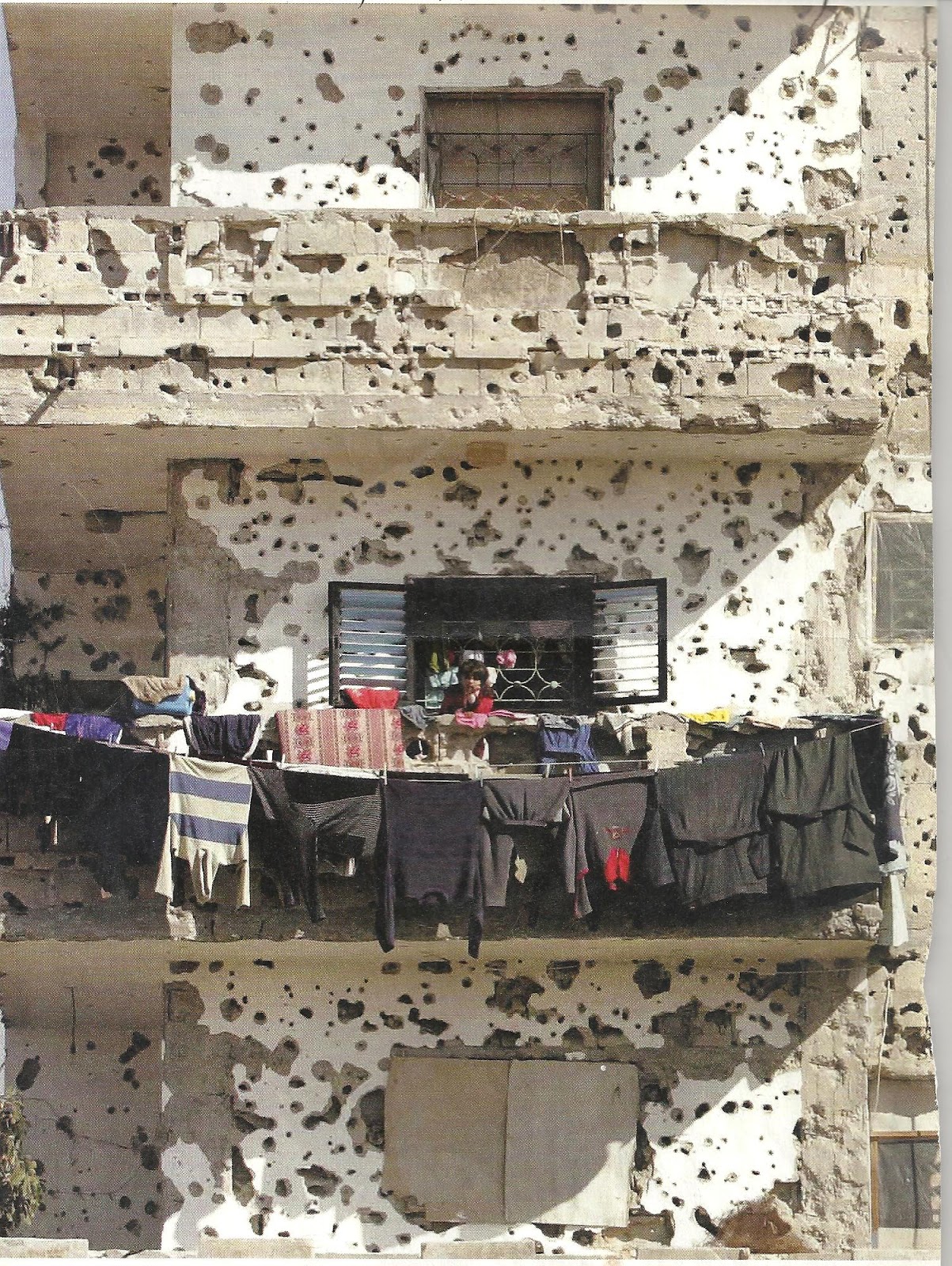 Ίδρυμα Ποίησης / Poetry Foundation: ΔΙΑΤΡΗΤΟΣ ΡΕΑΛΙΣΜΟΣ, ΠΟΙΗΣΗ ΚΑΙ ...