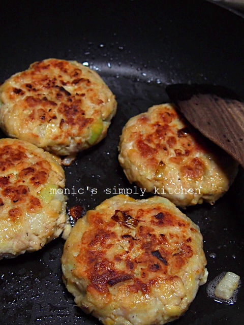 Resep Burger Tempe - Monic's Simply Kitchen