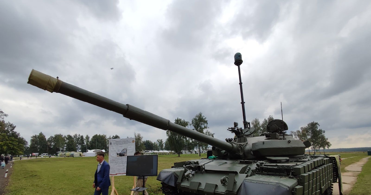 The Dead District: An upgraded T-62M with telescopic mast