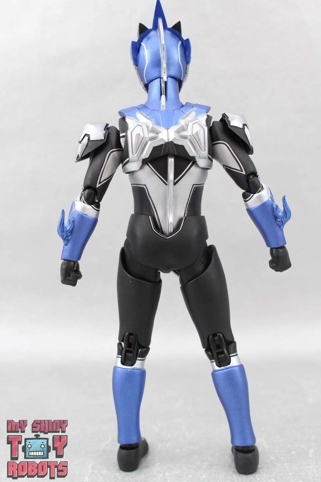My Shiny Toy Robots: Toybox REVIEW: S.H. Figuarts Ultraman Blu Aqua