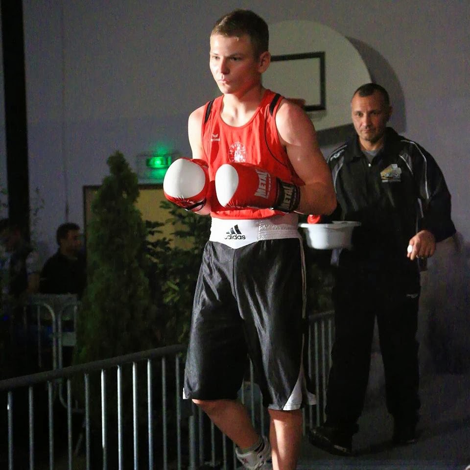 NO HOLDS BARRED BOXING: January 2014