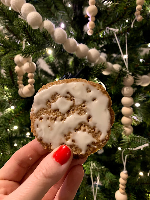 iced oatmeal cookies | Pile of Shingles