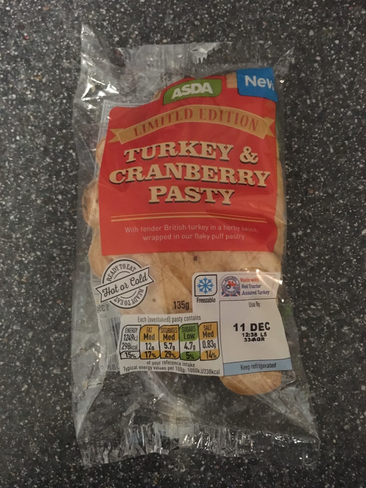 A Review A Day: Today's Review: Asda Turkey & Cranberry Pasty