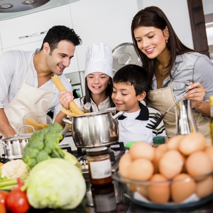 AMALAN PEMAKANAN SIHAT SEISI KELUARGA