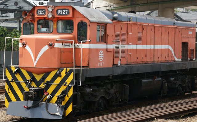 Blair's 鐵道攝影: R127柴電機車 / TRA R127 Diesel-electric Locomotive