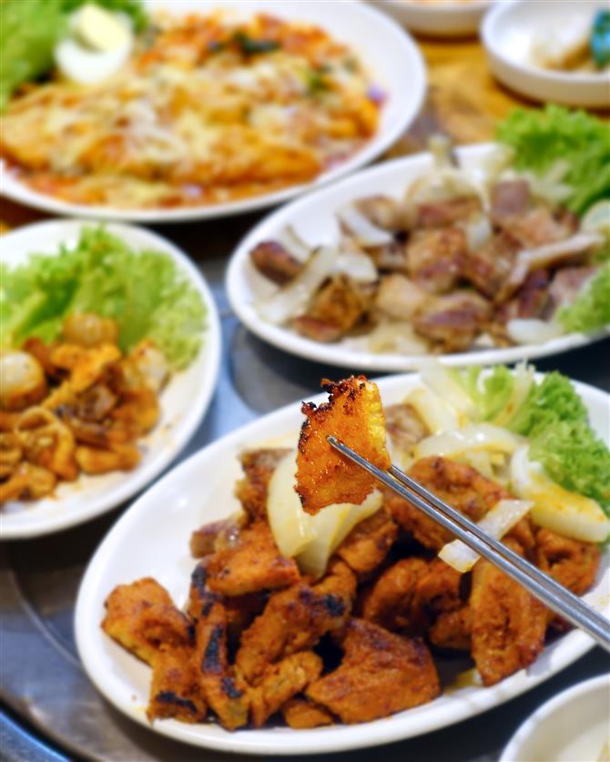 oh{FISH}iee: The Savvy Guide to an All-Meat Diet