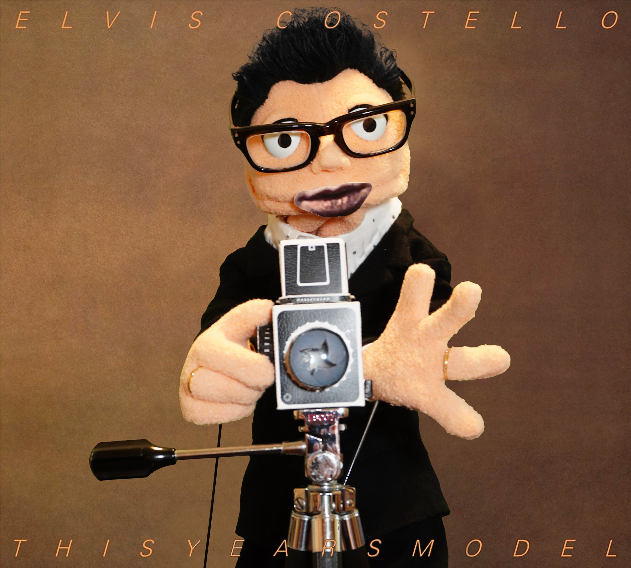 I ♥ WiFi: Elvis Costello and Paul Weller as Puppets!